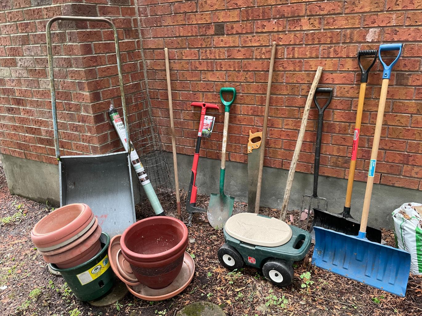 Outdoor Tools Lot #1 – sellmystuffcanadaottawa